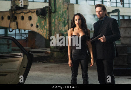 END OF A GUN, from left, Jade Ewen, Steven Seagal, 2016, ©Lionsgate ...