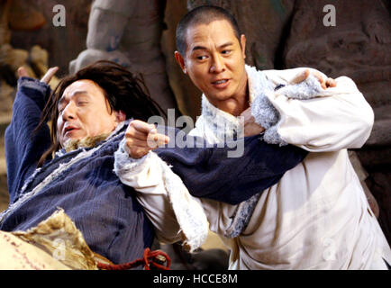 THE FORBIDDEN KINGDOM, Jackie CHAN (left), Jet Li as The Monkey King ...