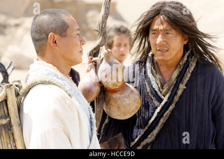 THE FORBIDDEN KINGDOM, Jackie CHAN (left), Jet Li as The Monkey King ...