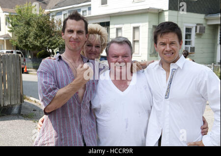 THE FIGHTER, from left: Melissa Leo, Mark Wahlberg, 2010. ph: JoJo ...