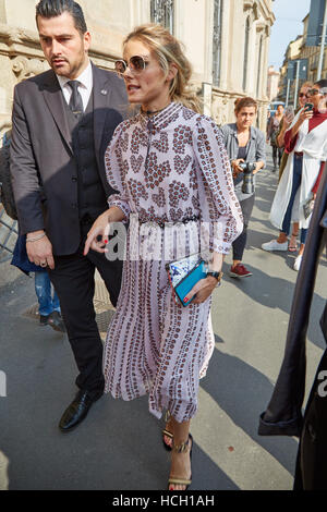 Olivia Palermo street style outfit before Ermanno Scervino fashion show ...