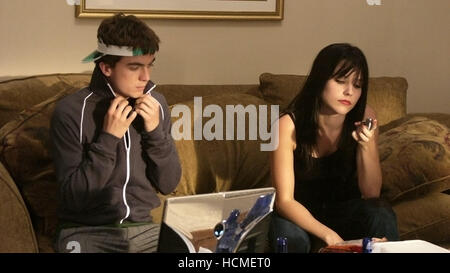 STAY ALIVE, Frankie Muniz, Sophia Bush, Jon Foster, Samaire Armstrong ...