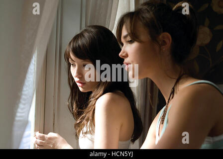 THE UNINVITED, from left: Emily Browning, Jesse Moss, 2009. ©Paramount ...