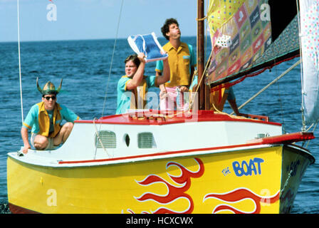 ONE CRAZY SUMMER, Tom Villard (with camera), center background: Bobcat ...