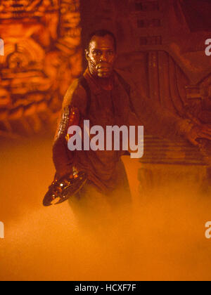 PREDATOR 2, Danny Glover, 1990, TM & Copyright © 20th Century Fox Film ...