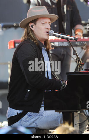 Florida Georgia Line performance and interview at the Premiere of CTV’s ...