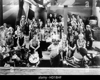 THE LITTLE RASCALS/OUR GANG COMEDIES, 1937, Alfalfa Switzer, Darla Hood ...