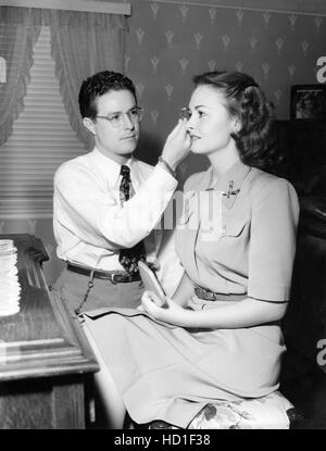 Donna Reed with husband William Tuttle after their wedding in Hollywood ...
