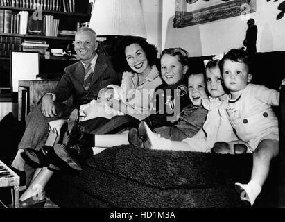 John Farrow and Maureen O'Sullivan with their children, from left, Mia ...