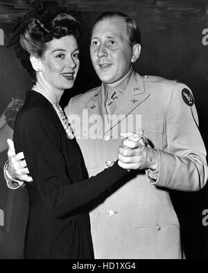ROSALIND RUSSELL and her husband, Fred Brisson, 1947 Stock Photo - Alamy