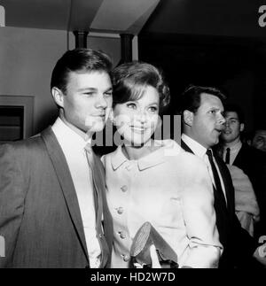 Rhonda Fleming with son, Kent Lane, Sun Valley, Idaho, 1952 Stock Photo ...