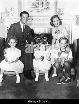 From left: Robert Cummings with wife Vivi Janiss, 1937 Stock Photo - Alamy