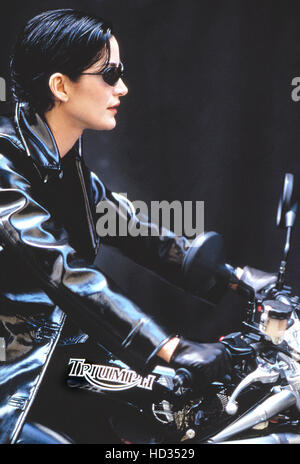 THE MATRIX, Carrie-Anne Moss, 1999. ©Warner Bros./Courtesy Everett ...