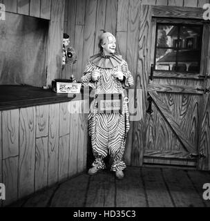 THE HOWDY DOODY SHOW, Lew Anderson (as Clarabell the Clown), Bill ...