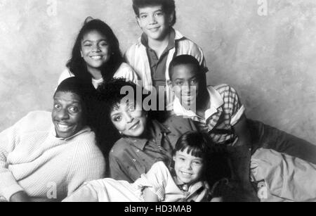 BUSTIN' LOOSE, from left: Tyren Perry, Vonetta McGee, Aaron Lohr, Marie ...