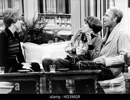 THE CAROL BURNETT SHOW, Vicki Lawrence, (1974), 1967-78 Stock Photo - Alamy