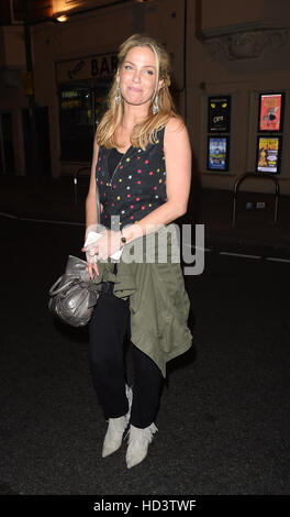 Sarah Harding seen stepping out make up free after performing in west ...