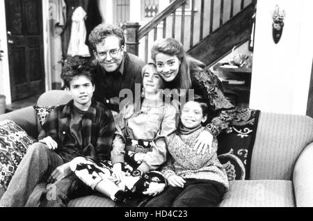 CLARISSA EXPLAINS IT ALL, Joe O'Connor, Melissa Joan Hart, Jason ...