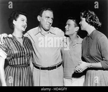 LIFE OF RILEY, William Bendix, Lugene Sanders, Marjorie Reynolds ...