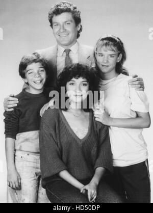 I MARRIED DORA, Elizabeth Pena, 1987-1988, © ABC/courtesy Everett ...