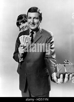 LET'S MAKE A DEAL, Monty Hall, Carol Merrill, 1963-1976 Stock Photo - Alamy