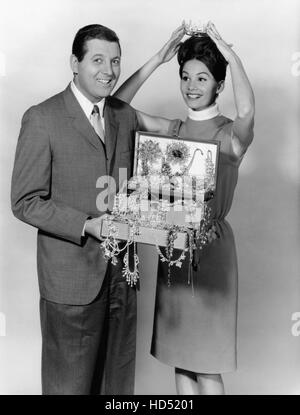LET'S MAKE A DEAL, Monty Hall, Carol Merrill, 1963-77 Stock Photo - Alamy