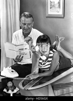 GIDGET, Sally Field, Don Porter, 1965-66 Stock Photo - Alamy