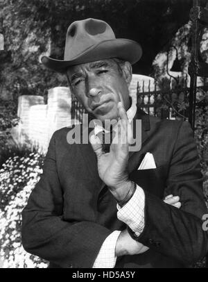 THE MAN AND THE CITY, Anthony Quinn, 1971-72 Stock Photo - Alamy