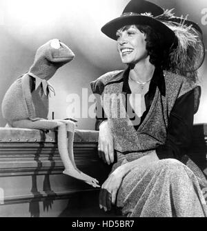 THE MUPPET SHOW, (from left): Kermit the Frog, Mummenschanz (Andres ...