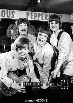 PETTICOAT JUNCTION, Jeannine Riley, Pat Woodell, Bea Benaderet, Linda ...