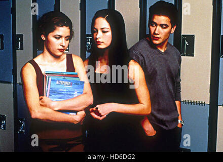 EDGEMONT, Kristin Kreuk, Dominic Zamprogna, Sarah Lind, 2001. TM ...