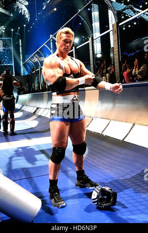 AMERICAN GLADIATORS, Titan (aka Mike O' Hearn), Wolf (aka Hollywood Don ...