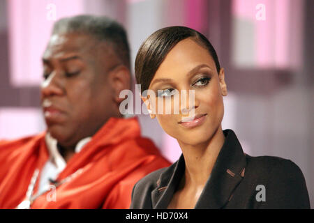 AMERICA'S NEXT TOP MODEL, judges Nigel Barker, Kim Kardashian ...