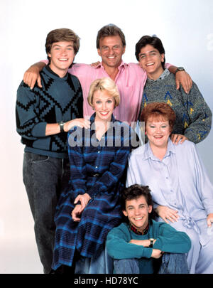 THE HOGAN FAMILY (aka VALERIE'S FAMILY), (l-r): Danny Ponce, Angela Lee ...