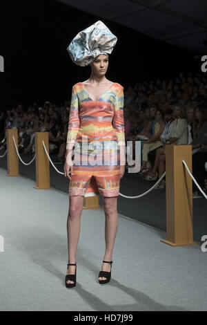 MFSHOW 2016 - David Christian - Catwalk Featuring: Model Where: Madrid ...