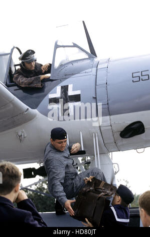 JAMES CAMERON'S EXPEDITION: BISMARCK, (re-enactment), 2002, © Discovery ...