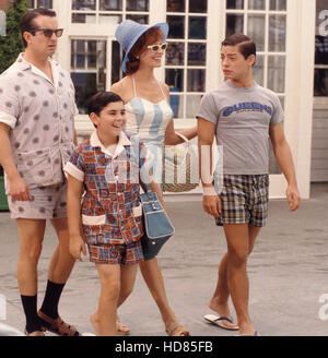 OLIVER BEENE, 'A Day At The Beach' (season 1), Wendy Makenna. 2003-04 ...