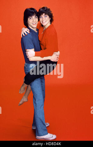 JOANIE LOVES CHACHI, (from left): Henry Winkler, Erin Moran, Scott Baio ...