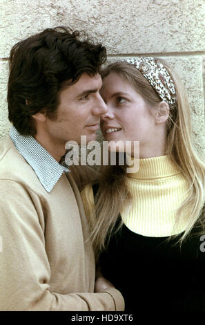 BRIDGET LOVES BERNIE, from left: Meredith Baxter, David Birney, 1972-73 ...