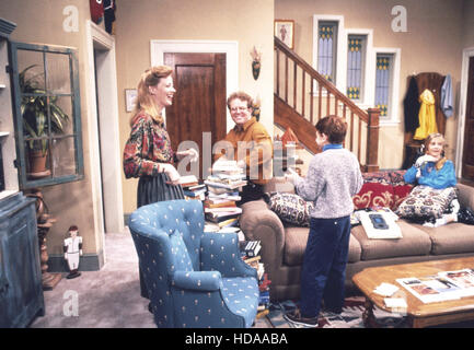 CLARISSA EXPLAINS IT ALL, Melissa Joan Hart, 1991-1994. © Nickelodeon ...