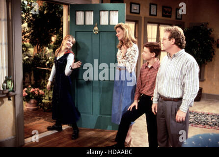 CLARISSA EXPLAINS IT ALL, Joe O'Connor, Melissa Joan Hart, Jason ...
