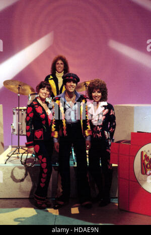 KROFFT SUPERSHOW, Kaptain Kool & The Kongs, (from left: Debra Clinger ...