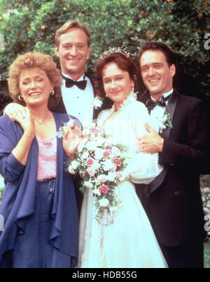 MOTHER OF THE BRIDE, Rue McClanahan, Anne Bobby, 1993 Stock Photo - Alamy