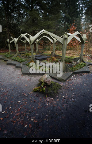 Expressionist tomb designed by architect Max Taut for Julius Wissinger ...
