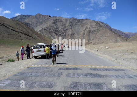 Magnetic Hills in Leh ladakh Kashmir India Gravity Hill or Magnetic ...