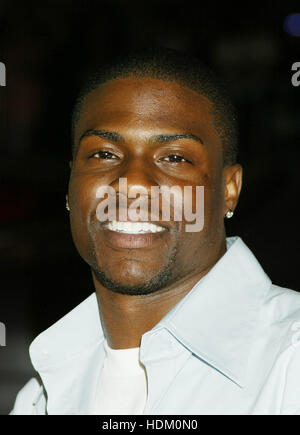 Kevin Hart walking on the red carpet at The 2018 MTV Video Music Awards ...