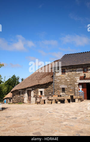 The palloza, also known as pallouza or pallaza, is a traditional ...