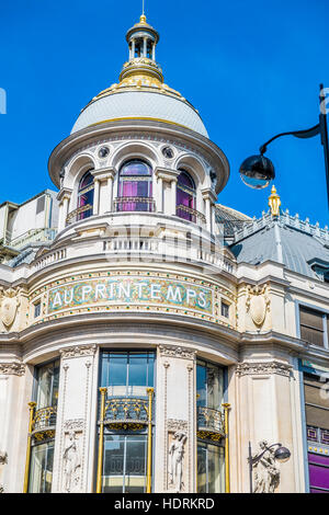 PRINTEMPS Department Store Stock Photo - Alamy