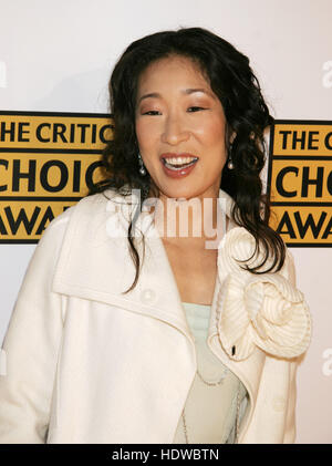 SANDRA OH 10TH CRITICS CHOICE AWARDS WILTERN LG THEATRE LOS ANGELES USA ...