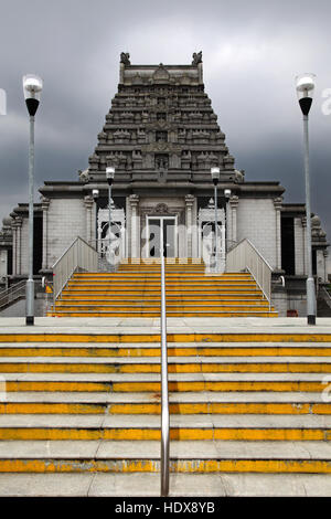 Shri Venkateswara hindu temple tividale uk in the traditional style ...
